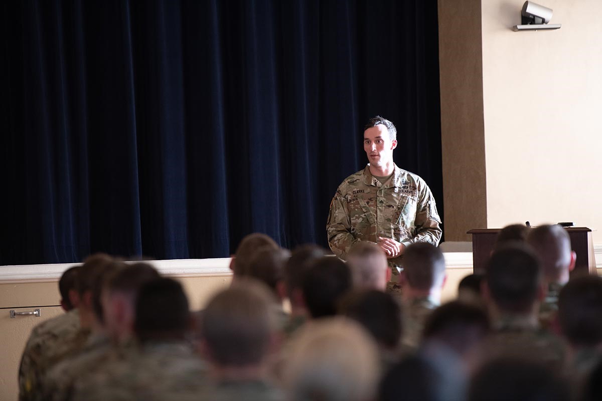 DLIFLC graduate returns to talk languages with Human Intelligence ...